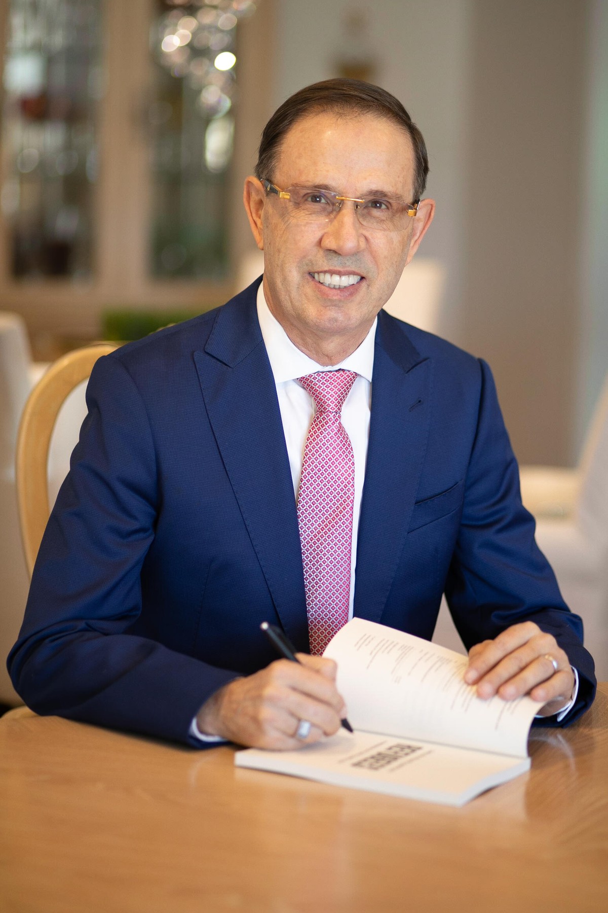 Nova rede de idiomas de Carlos Wizard nasceu muito antes do lançamento ...