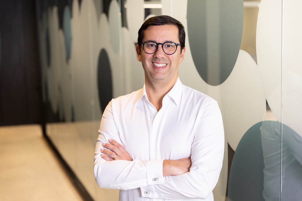 Tenax Capital chega ao primeiro bilhão reduzindo exposição ao Brasil